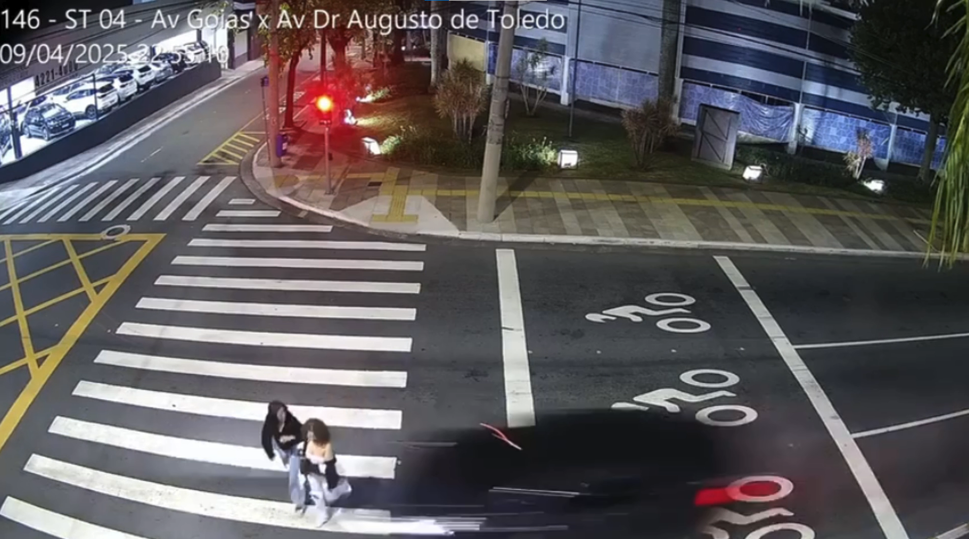 Carro de estudante que matou jovens era modificado para racha, diz ...