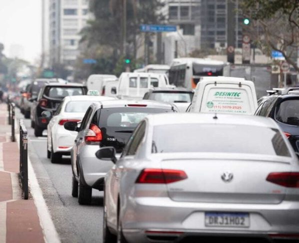 Mais de R$ 100 milhões saíram do bolso dos motoristas com multas de ...